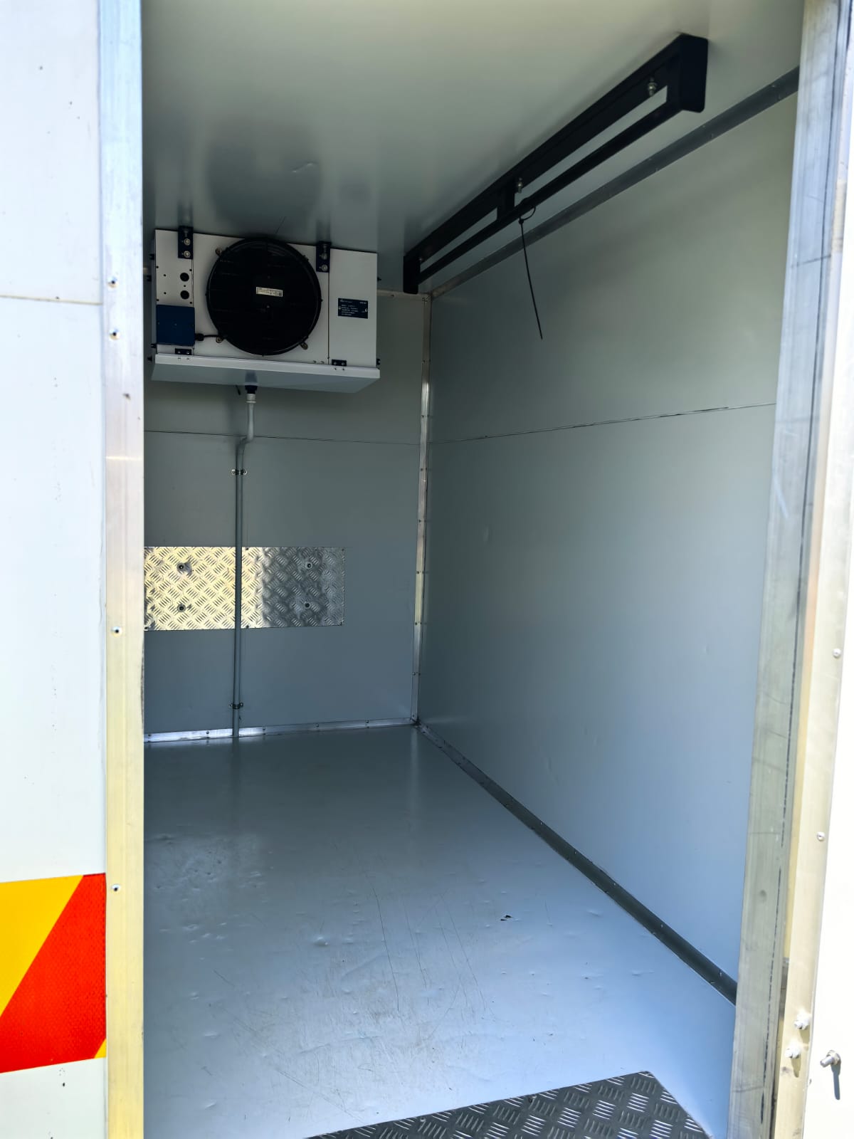 Caravan Hire Pretoria: Venter - Cold Room 1.5 Ton Mobile Fridge/Freezer ...